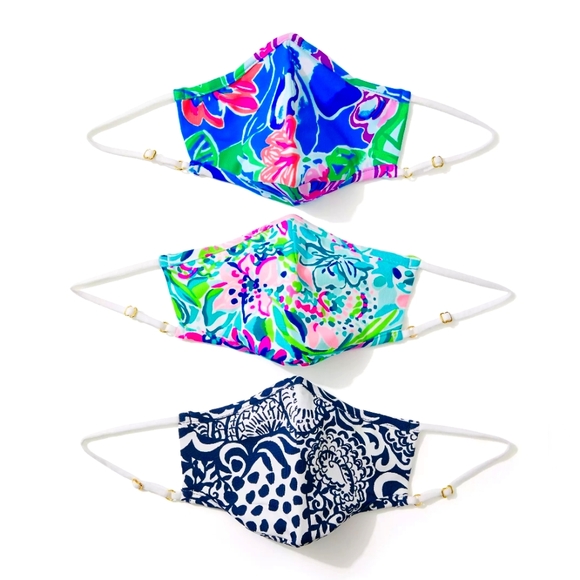 Lilly Pulitzer | Accessories | Lilly Pulitzer Chilly Lilly Face Mask ...